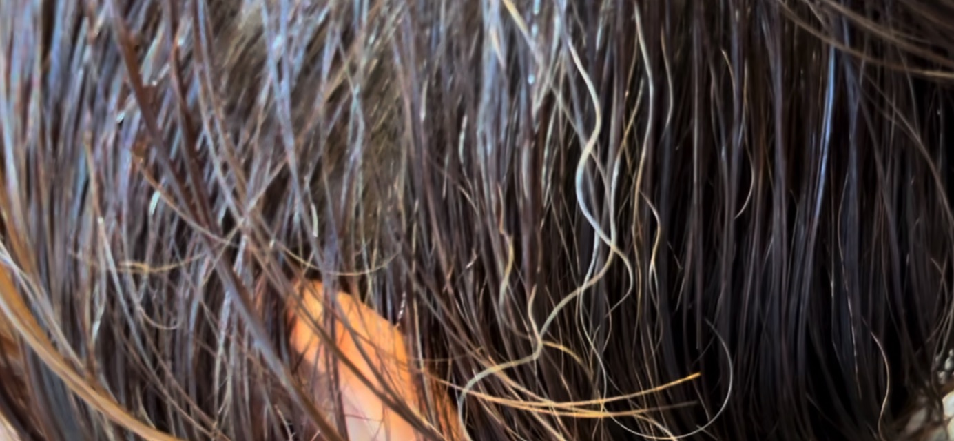 チリチリの白髪。 | Rhythm Hair Design